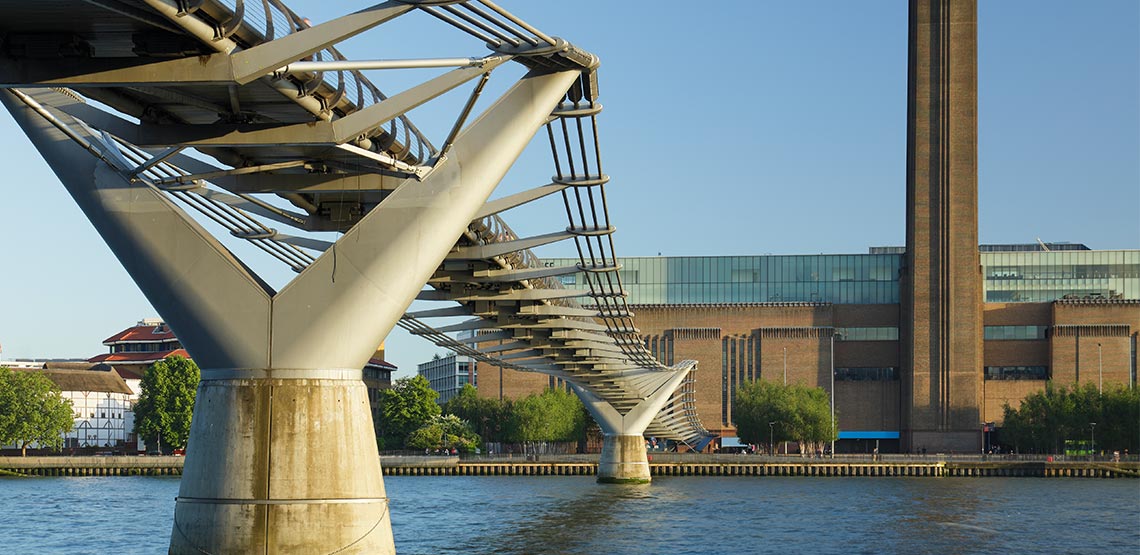 Thames River Cruise: 5 Enthralling Tours Along London's Waterway